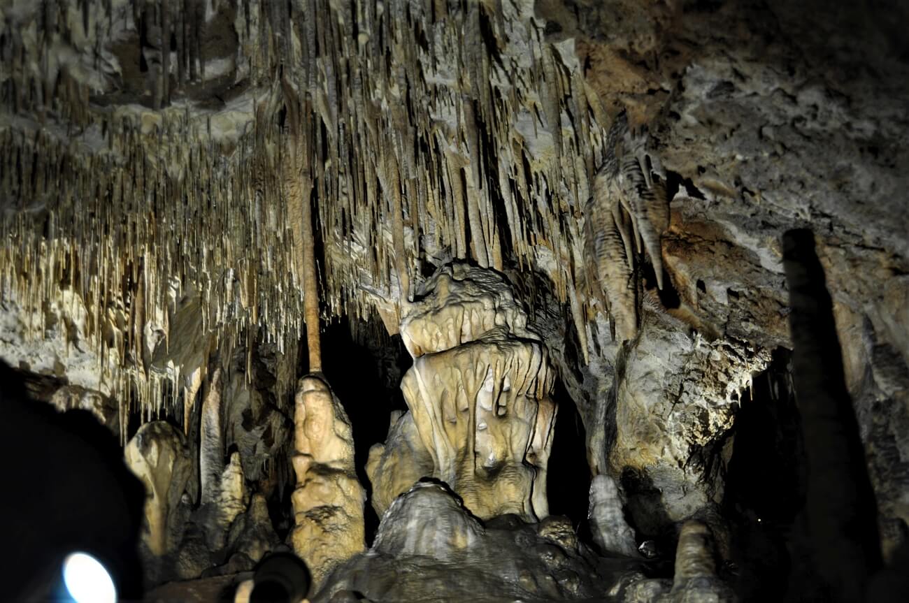 Jaskinia Raj w świętokrzyskich Chęcinach – co zobaczyć?