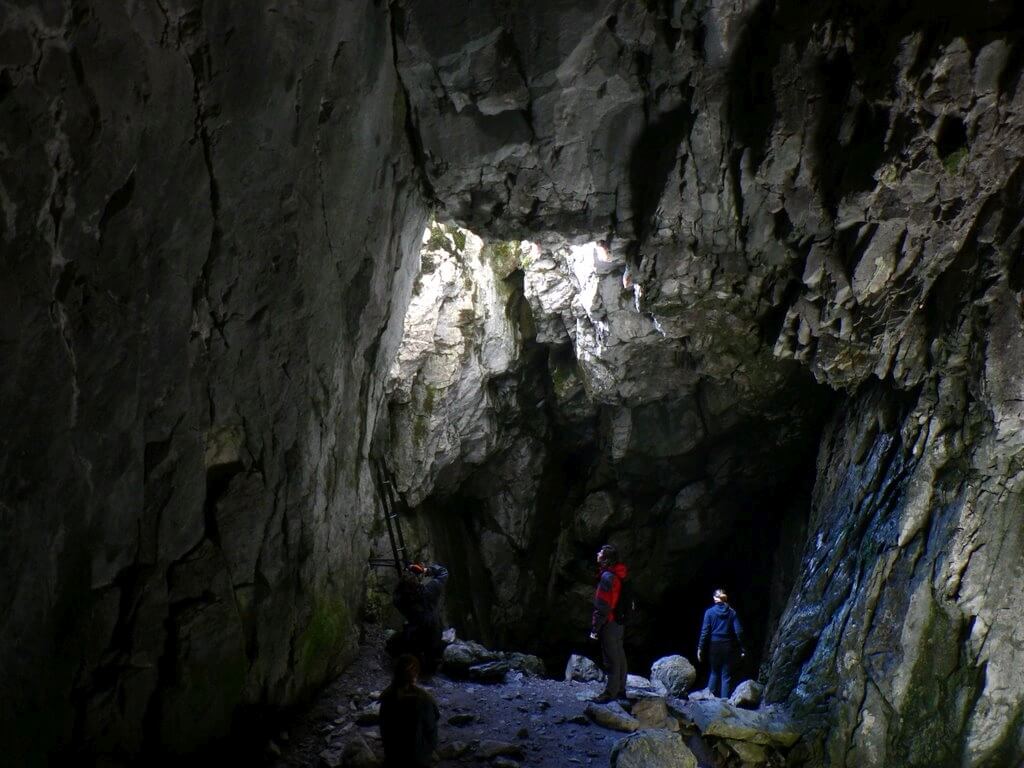 Jaskinia Raj w świętokrzyskich Chęcinach – co zobaczyć?